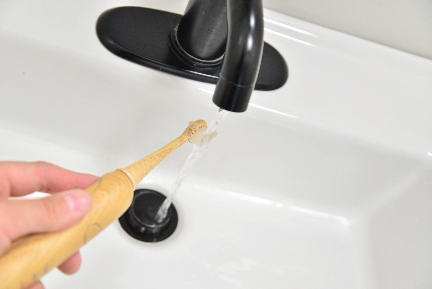 Eco-Friendly Bamboo Electric Toothbrush | Sustainable Oral Care Canada ...